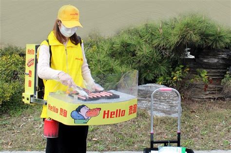 可以行走的汉堡机汉堡机行走街边小巷小本创业好选择 食物