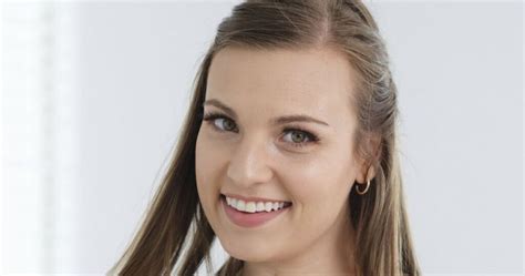 Kenzie Love: Age, Career, Family, Net Worth, Height Bio 2024