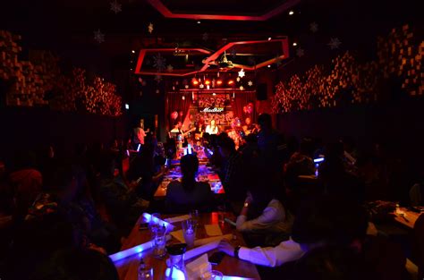 台灣文化與生活史的愛好者 十九世紀中葉，法國畫家熱羅姆所畫的 這幅『角鬥士』，是今天所有影片拍攝相關電影的參考資料」，可是觀眾比的死刑手勢