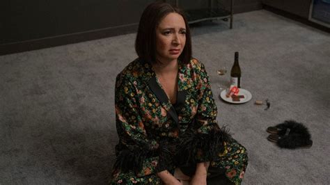 Loot The Surprisingly Complex Story Behind Maya Rudolphs Hilariously