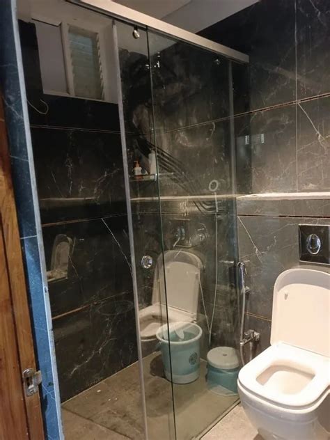 Bi Fold Clear Bathroom Shower Glass At ₹ 665square Feet In Hyderabad