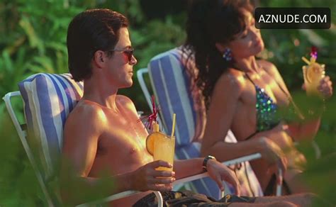 Tia Carrere Bikini Scene In Waynes World Aznude