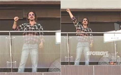 Fan Asks Shah Rukh Khan If Hes Planning To Sell His Dream House Mannat