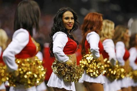 Cheerleaders Sizzle Nfl Super Bowl