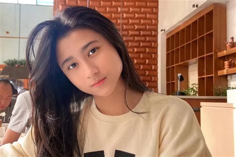 Biografi Dan Profil Raisha Jkt48 Lengkap Wikipedia Umur Agama Nama Asli Orang Tua Tempat