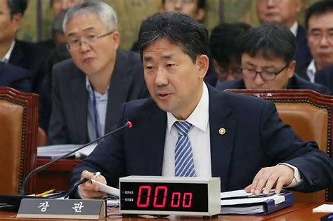 박양우 문체부 장관 평양 축구 저도 속상하고 화가 난다