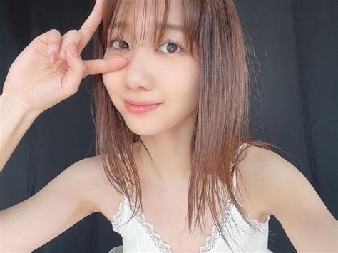柏木由紀、色気ダダ漏れのキャミソール姿を公開！ 「エモいなぁ」「女神みたいだ」 All About ニュース