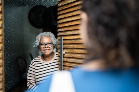 Miss Manners How To Respond When Your Neighbor Complains About Normal