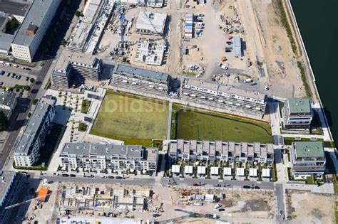 Luftbild Berlin Gelände des Neubauprojektes NeueWasserliebe 52 Grad