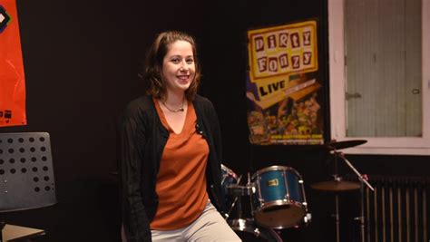 Élodie ans bonne pour le service civique ladepeche fr