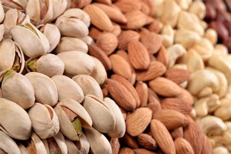 7 Common Symptoms Of Tree Nut Allergies Healthier Steps
