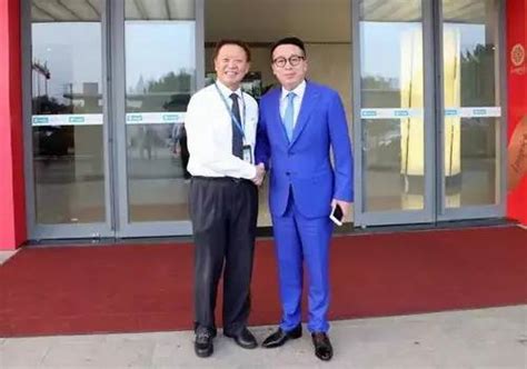 绿叶访问隆力奇 强强对话