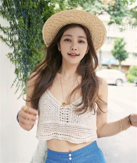 Lure Hsu Instagram Model In Her 40s R Vindictaratecelebs