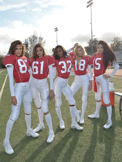 50 Best Friend Group Halloween Costume Ideas For Girlfriends Hello Bombshell