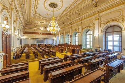 Poslanecká Sněmovna Parlamentu České Republiky Home