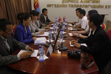 БНХАУ ын ӨМӨЗО ны Манжуур хотын Ардын Төлөөлөгчдийн Их Хурлын дэд дарга төлөөлөгчид манай
