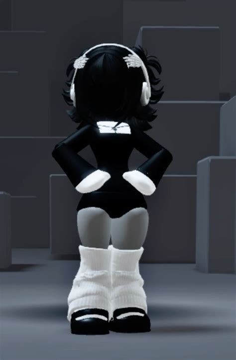 Pin By Luzy Torres Russo On Copisss Roblox Pictures Chibi Body Cool Avatars