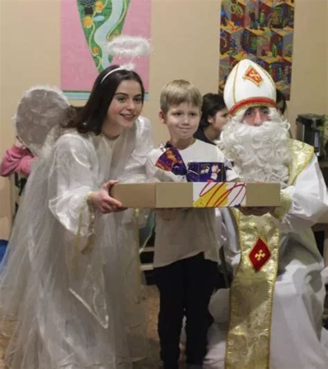 Дітям переселенцям влаштували свято до Дня Миколая