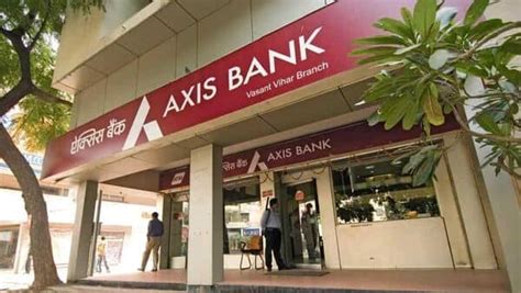 Axis Bank Shares May Give 30 Return In Long Term Says Prabhudas