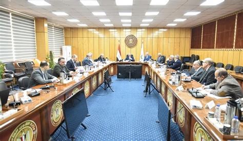 وزير القوى العاملة يترأس إجتماع صندوق تمويل التدريب والتأهيل الهيئة