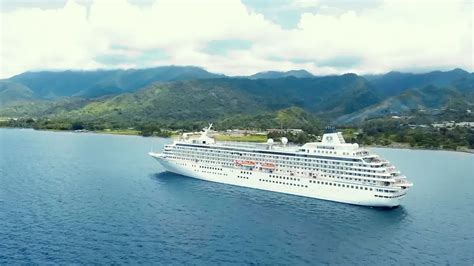 Crystal Serenity Captain Birger Vorland To Retire In 2026
