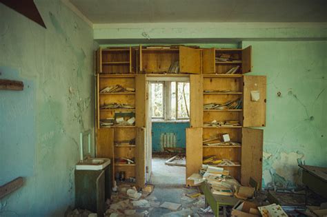 제외 영역입니다 Pripyat 도시에서 방사성 영역버려진 유령 마을 Chernobyl 재앙의 역사 우크라이나의 잃어버린 장소