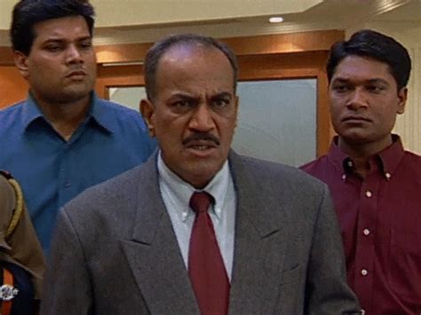 Cid Stars Shivaji Satam Daya Anup Soni Reunite On Sets सालों बाद