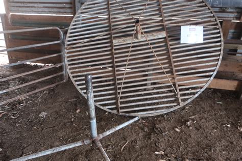 Round Wool Table Auctionsplus