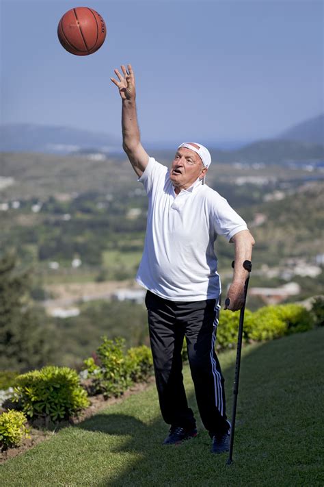 How To Stay Strong And Independent While Aging
