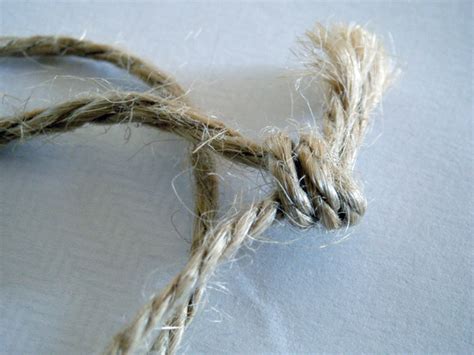 Free String Knot Photos And Pictures Freeimages