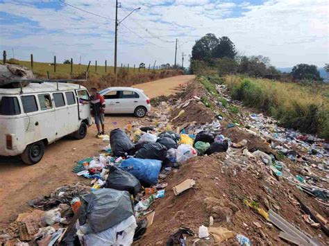 Descarte Irregular De Resíduos Sólidos é Pego Em Flagrante Por Ronda