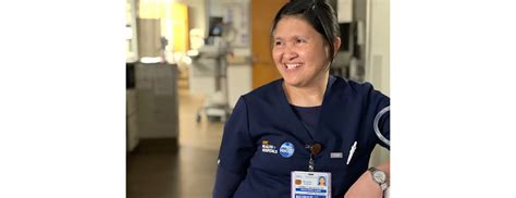 Nagdadasal Na Pamilya