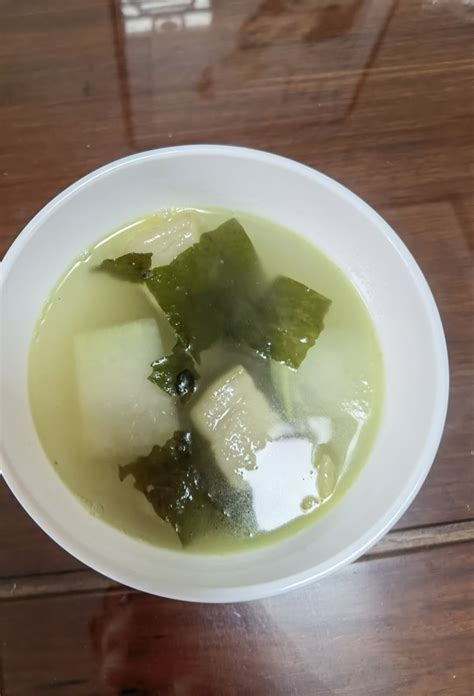 【冬瓜裙带菜虾皮汤的做法步骤图，怎么做好吃】張大仟下厨房