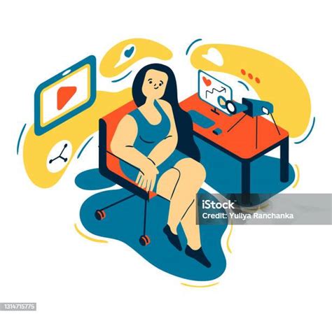한 여성이 노트북에 앉아 있다 비디오 카메라 옆 소셜 네트워크와 미디어의 영역에서 다양한 아이콘 주위에 가정용 캠코더에 대한