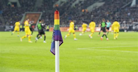 Je Ne Veux Plus Me Cacher Le Coming Out Historique Du Joueur De Foot Jakub Jankto