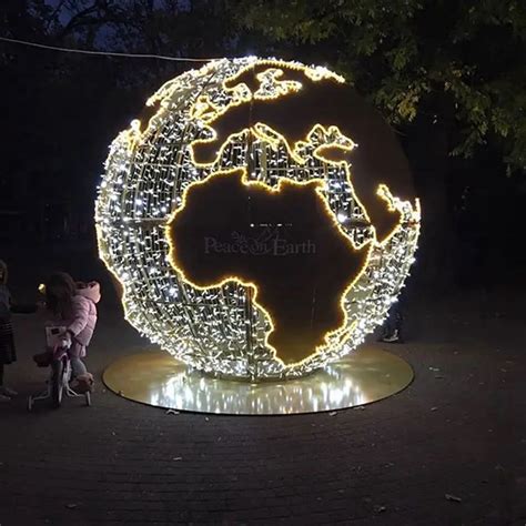 2024 Large Giant Lighted Pvc Artificial Globes 3d Outdoor Led Christmas