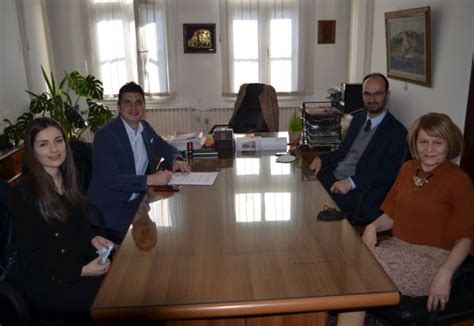 Стипендист на Фондацијата „Тома Фила“ од УКЛО започна стручно усовршување во Адвокатското