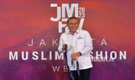In Picture Mendag Zulkifli Hasan Luncurkan Logo Jakarta Muslim Fashion