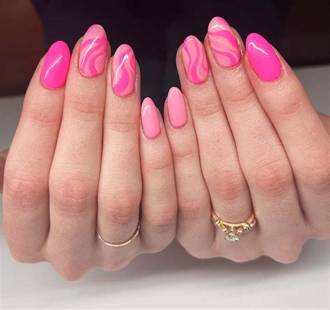The 12 Best Pink Swirl Nails For Short Nails You Need To Try Nd Nails