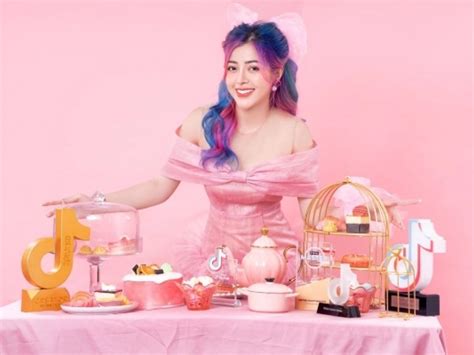 Top Hot Tiktoker Vi T Nam Hi N Nay S H U L T Follow Kh Ng Coolmate