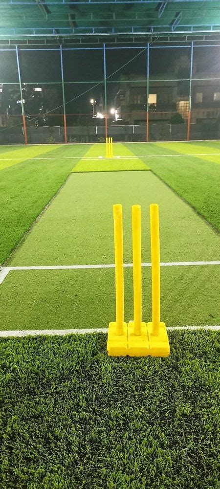 Synthetic Fiber Artificial Cricket Pitch Grass For Industrial Medium