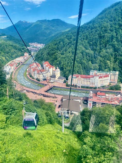 1 день в Роза Хутор за 2250 рублей. 5 часов в горах, 10 поездок на ...
