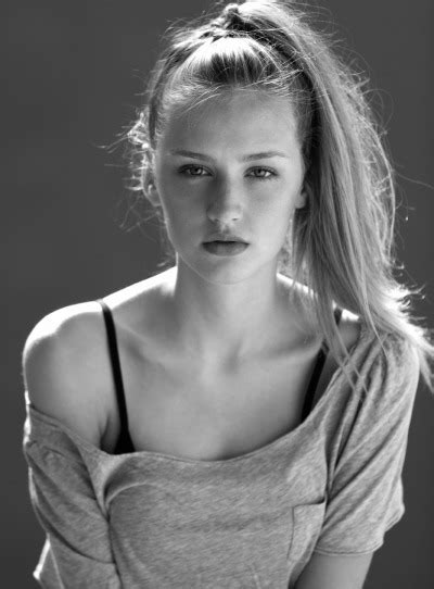 Nicole Shechter Tumbex