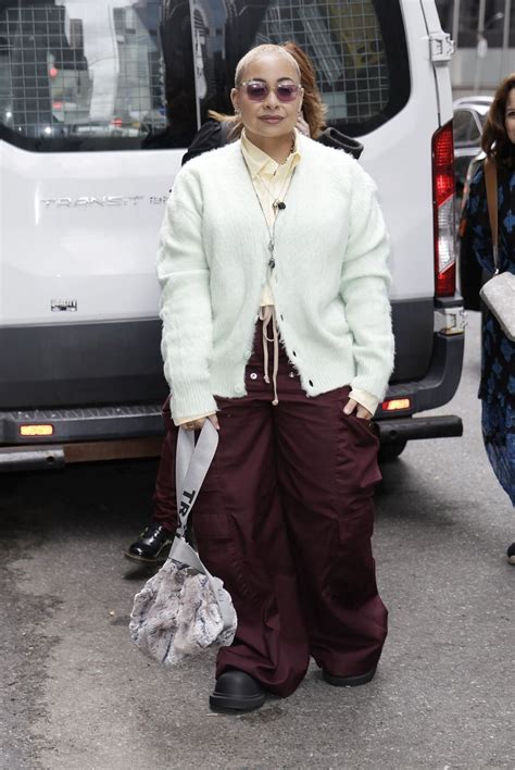 Raven Symoné Out In New York 10 02 2024 • Celebmafia
