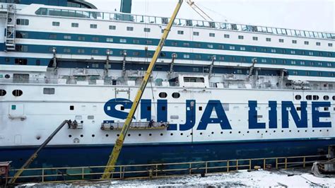 Silja Line - Silja Serenade - painting process of the new Silja Line ...