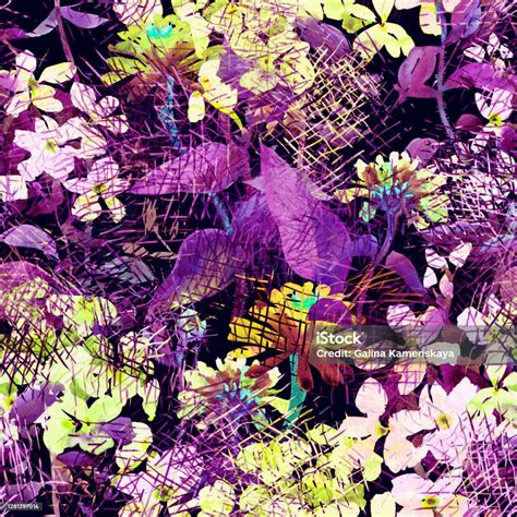 수채화 꽃 매끄러운 패턴 그런지 질감을 부화 하는 스크래치와 초원 꽃으로 만든 손으로 그린 여름 배경 꽃 봉오리 가오리 개화 직물과 직물에 대한 다채로운 식물 도면 개화기에