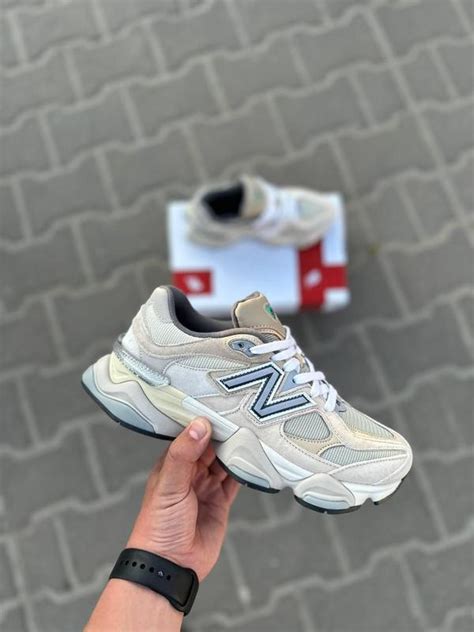 Жіночі кросівки New Balance 9060 — ціна 2840 грн у каталозі Кросівки Купити жіночі речі за