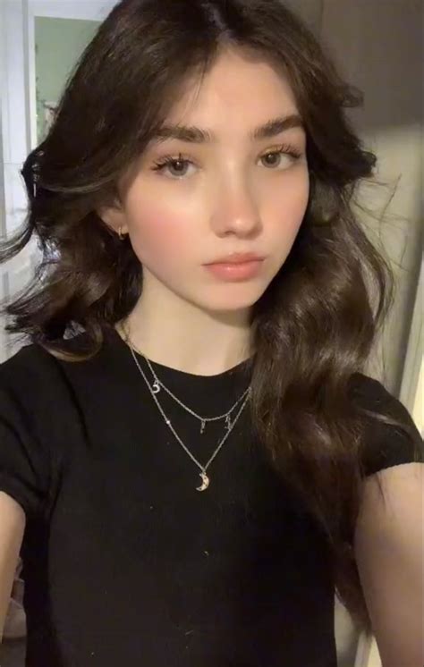 Ulzzang Girl Selca Girl Facial Prettiest Celebrities Prety Girl