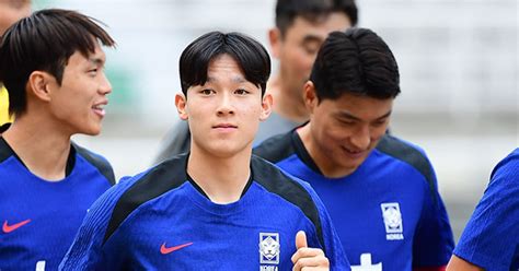 어느 때보다 ‘원 팀 강조 대표팀 선수단 전원 미팅 하루 연기··· 훈련 시간과 입국 선수들 피로도 등 고려한 결정”