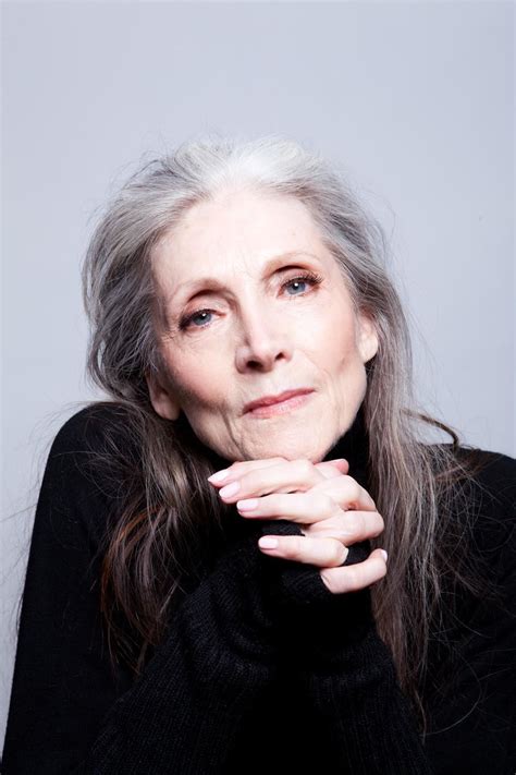 Eveline Hall Cabaret Artist Musical Actor Speaker Singer Actor
